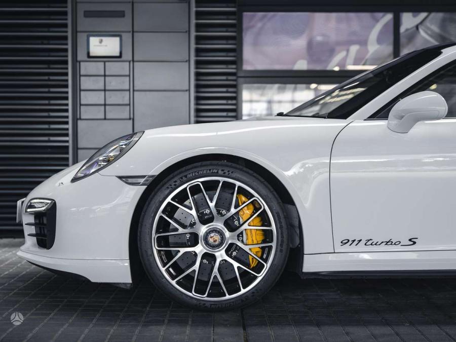 Balts Porsche 911 2014 Viļņa, ar dzinēja tilpumu 3.80 L un nobraukumu 102 tūkst. km par 106911 €, foto 20 vietnē AUTOMOTO.COM.LV