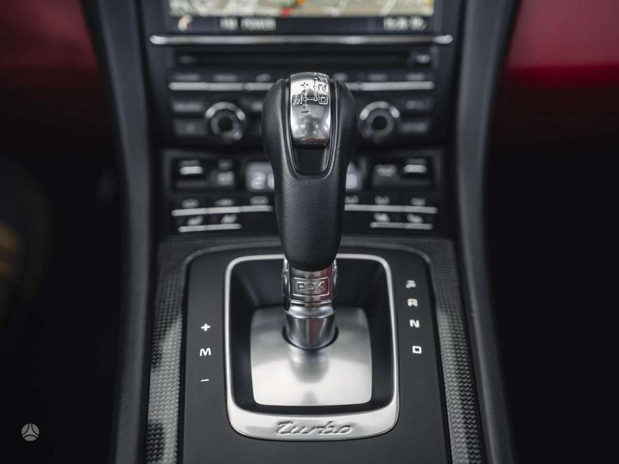 Balts Porsche 911 2014 Viļņa, ar dzinēja tilpumu 3.80 L un nobraukumu 102 tūkst. km par 106911 €, foto 35 vietnē AUTOMOTO.COM.LV