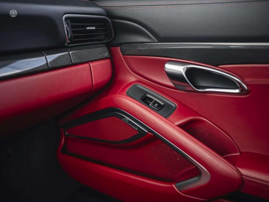 Balts Porsche 911 2014 Viļņa, ar dzinēja tilpumu 3.80 L un nobraukumu 102 tūkst. km par 106911 €, foto 38 vietnē AUTOMOTO.COM.LV