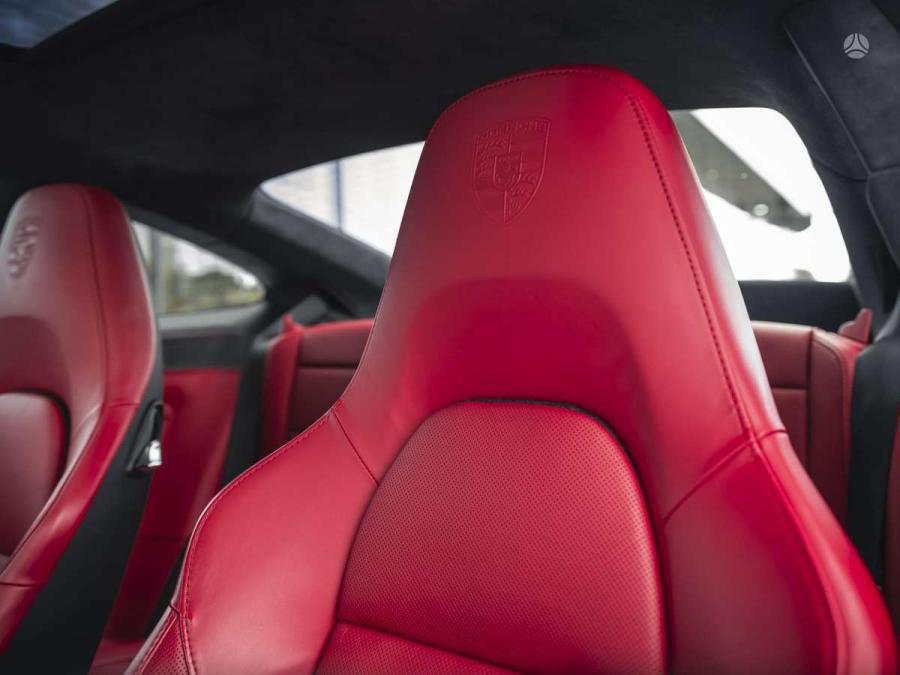 Balts Porsche 911 2014 Viļņa, ar dzinēja tilpumu 3.80 L un nobraukumu 102 tūkst. km par 106911 €, foto 42 vietnē AUTOMOTO.COM.LV