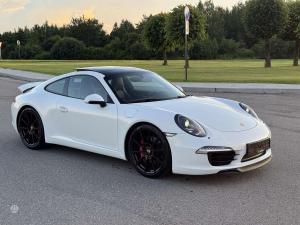White Porsche 911 2015 in Kaunas, with an engine capacity of 3.80 L and mileage of 56 thousand km for 62000 €, photo  on AUTOMOTO.COM.LV