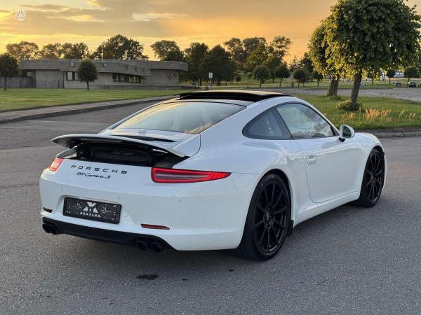 White Porsche 911 2015 in Kaunas, with an engine capacity of 3.80 L and mileage of 56 thousand km for 62000 €, photo 3 on AUTOMOTO.COM.LV