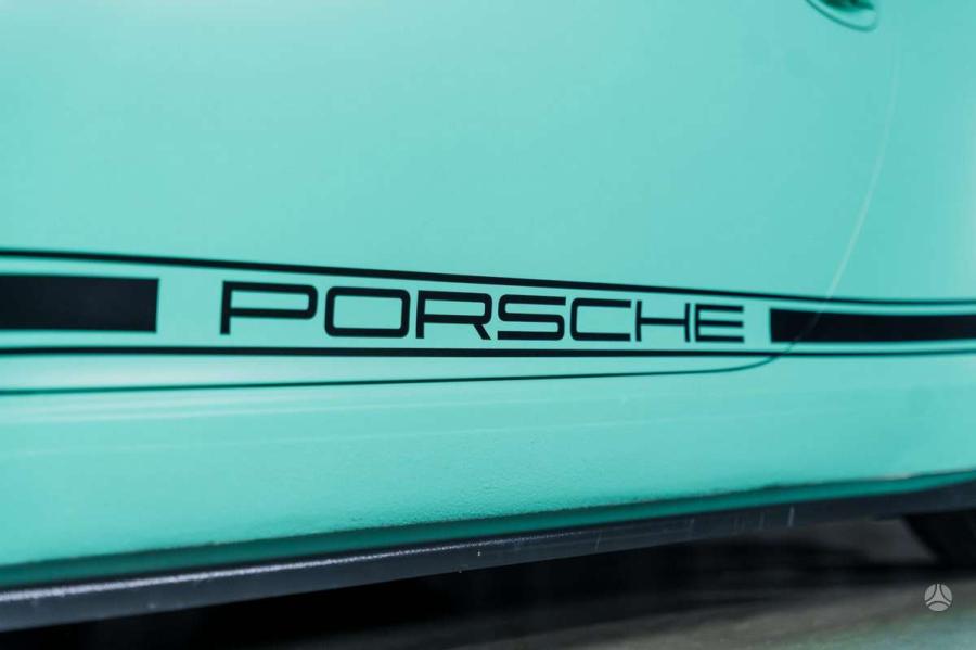 White Porsche 911 2015 in Vilnius, with an engine capacity of 3.44 L and mileage of 49 thousand km for 67000 €, photo 12 on AUTOMOTO.COM.LV