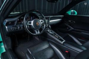White Porsche 911 2015 in Vilnius, with an engine capacity of 3.44 L and mileage of 49 thousand km for 67000 €, photo 20 on AUTOMOTO.COM.LV