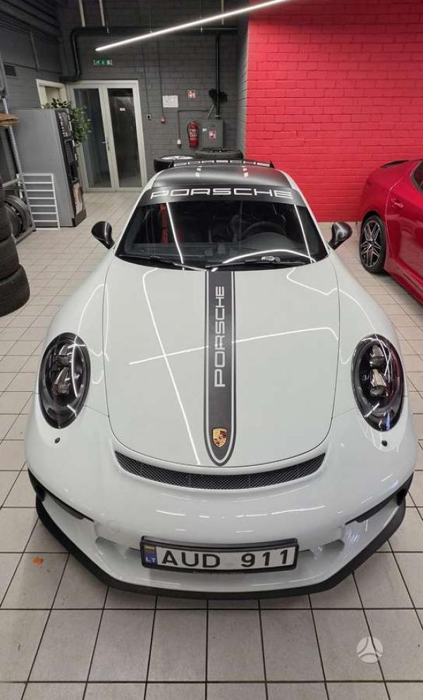 Balts Porsche 911 2018 Viļņa, ar dzinēja tilpumu 4.00 L un nobraukumu 61 tūkst. km par 138888 €, foto 3 vietnē AUTOMOTO.COM.LV