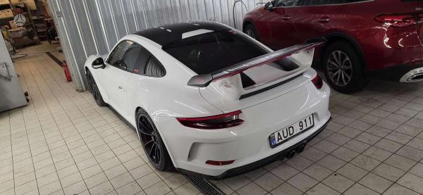 Balts Porsche 911 2018 Viļņa, ar dzinēja tilpumu 4.00 L un nobraukumu 61 tūkst. km par 138888 €, foto 9 vietnē AUTOMOTO.COM.LV