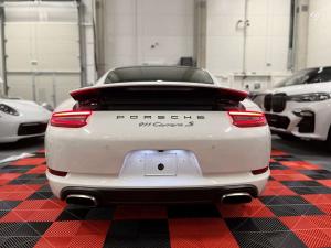 Balts Porsche 911 2018 Viļņa, ar dzinēja tilpumu 2.98 L un nobraukumu 27 tūkst. km par 77900 €, foto 6 vietnē AUTOMOTO.COM.LV