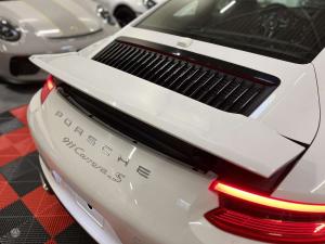 Balts Porsche 911 2018 Viļņa, ar dzinēja tilpumu 2.98 L un nobraukumu 27 tūkst. km par 77900 €, foto 10 vietnē AUTOMOTO.COM.LV