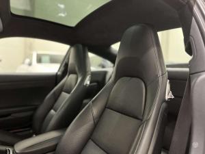 Balts Porsche 911 2018 Viļņa, ar dzinēja tilpumu 2.98 L un nobraukumu 27 tūkst. km par 77900 €, foto 15 vietnē AUTOMOTO.COM.LV