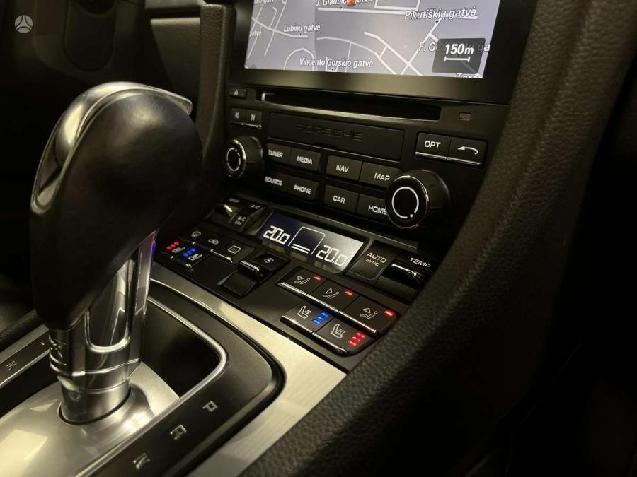 Balts Porsche 911 2018 Viļņa, ar dzinēja tilpumu 2.98 L un nobraukumu 27 tūkst. km par 77900 €, foto 26 vietnē AUTOMOTO.COM.LV