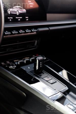 Белый Порше 911 2020 в Огре, объемом двигателя 3.00 л и пробегом 155 тыс. км за 109000 €, фото 9 на AUTOMOTO.COM.LV