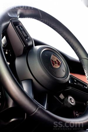 Белый Порше 911 2020 в Огре, объемом двигателя 3.00 л и пробегом 155 тыс. км за 109000 €, фото 10 на AUTOMOTO.COM.LV