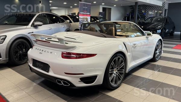 Balts Porsche 911 2013 Rīga, ar dzinēja tilpumu 3.80 L un nobraukumu 22 tūkst. km par 134990 €, foto 5 vietnē AUTOMOTO.COM.LV