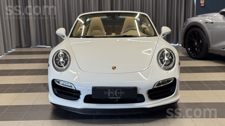 Белый Порше 911 2013 в Рига, объемом двигателя 3.80 л и пробегом 22 тыс. км за 134990 €, фото 3 на AUTOMOTO.COM.LV