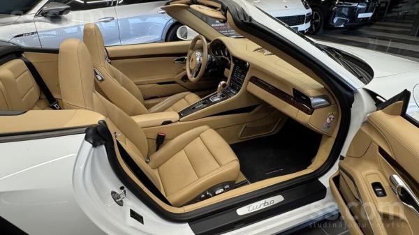 Белый Порше 911 2013 в Рига, объемом двигателя 3.80 л и пробегом 22 тыс. км за 134990 €, фото 10 на AUTOMOTO.COM.LV