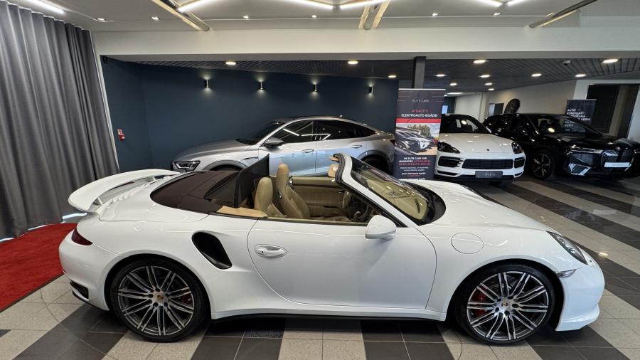 Balts Porsche 911 2013 Rīga, ar dzinēja tilpumu 3.80 L un nobraukumu 22 tūkst. km par 134990 €, foto 4 vietnē AUTOMOTO.COM.LV