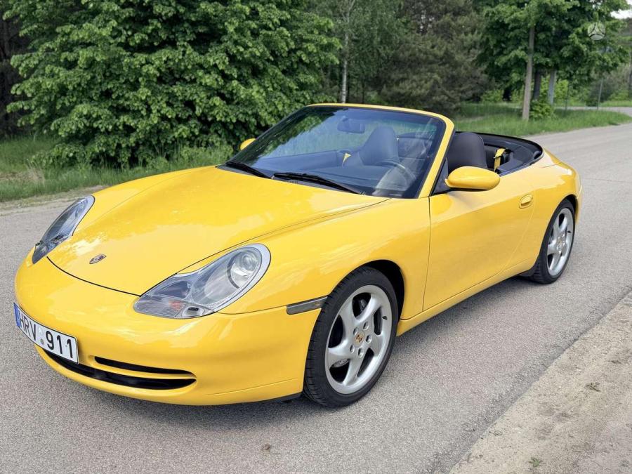 Желтый Порше 911 1999 в Каунас, объемом двигателя 3.40 л и пробегом 93 тыс. км за 30400 €, фото 1 на AUTOMOTO.COM.LV