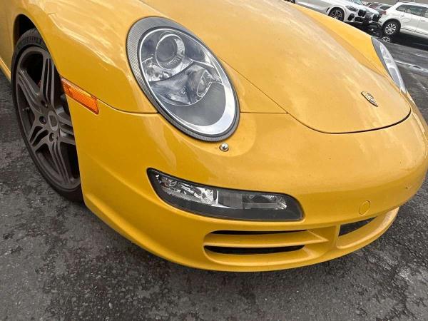 Dzeltens Porsche 911 2007 Ukmergė, ar dzinēja tilpumu 3.82 L un nobraukumu 78 tūkst. km par 41990 €, foto 2 vietnē AUTOMOTO.COM.LV