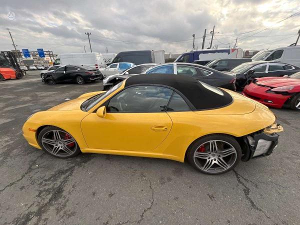 Dzeltens Porsche 911 2007 Ukmergė, ar dzinēja tilpumu 3.82 L un nobraukumu 78 tūkst. km par 41990 €, foto 7 vietnē AUTOMOTO.COM.LV