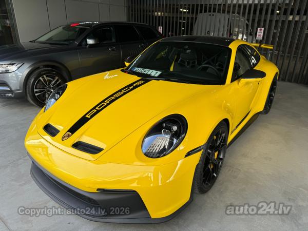 Yellow Porsche 911 2024 in Tallinn, with an engine capacity of 4.00 L and mileage of 15 thousand km for 220000 €, photo 6 on AUTOMOTO.COM.LV