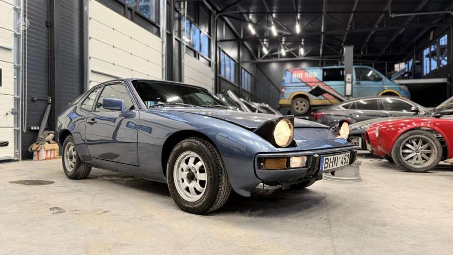 Zils Porsche 924 1988 Viļņa, ar dzinēja tilpumu 2.00 L un nobraukumu 1 tūkst. km par 5000 €, foto 16 vietnē AUTOMOTO.COM.LV