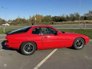 Red Porsche 924 1987 in Vilnius, with an engine capacity of 2.48 L and mileage of 150 thousand km for 9900 €, photo 3 on AUTOMOTO.COM.LV