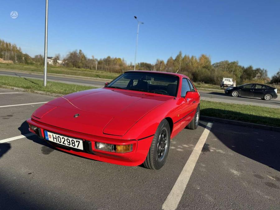 Red Porsche 924 1987 in Vilnius, with an engine capacity of 2.48 L and mileage of 150 thousand km for 9900 €, photo 9 on AUTOMOTO.COM.LV