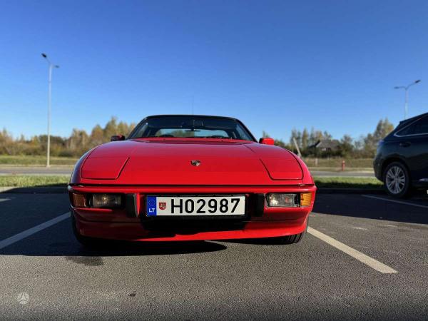Красный Порше 924 1987 в Вильнюс, объемом двигателя 2.48 л и пробегом 150 тыс. км за 9900 €, фото 9 на AUTOMOTO.COM.LV