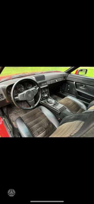 Red Porsche 924 1987 in Vilnius, with an engine capacity of 2.48 L and mileage of 150 thousand km for 9900 €, photo 15 on AUTOMOTO.COM.LV