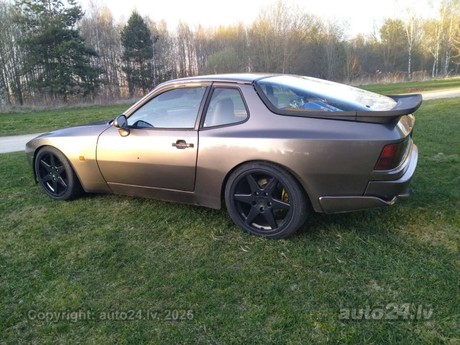 Brown Porsche 944 1983 in Tallinn, with an engine capacity of 2.50 L and mileage of 99 thousand km for 11900 €, photo 5 on AUTOMOTO.COM.LV