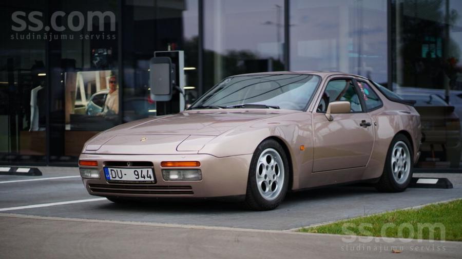 Brown Porsche 944 1988 in Riga, with an engine capacity of 2.50 L and mileage of 243 thousand km for 27000 €, photo 3 on AUTOMOTO.COM.LV