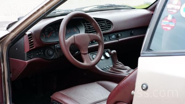 Brown Porsche 944 1988 in Riga, with an engine capacity of 2.50 L and mileage of 243 thousand km for 27000 €, photo 6 on AUTOMOTO.COM.LV
