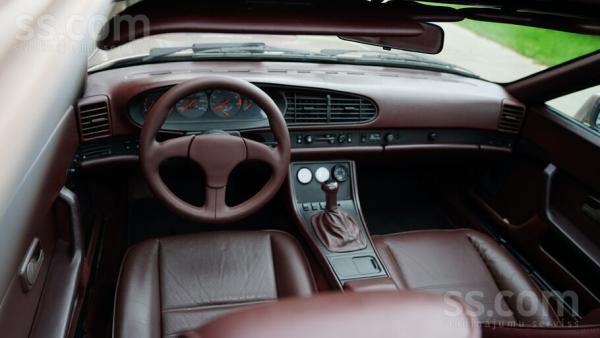 Brown Porsche 944 1988 in Riga, with an engine capacity of 2.50 L and mileage of 243 thousand km for 27000 €, photo 7 on AUTOMOTO.COM.LV
