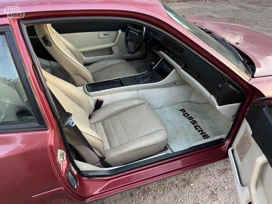 Porsche 944 1989 in Alytus, with an engine capacity of 2.70 L and mileage of 0 thousand km for 6500 €, photo 17 on AUTOMOTO.COM.LV