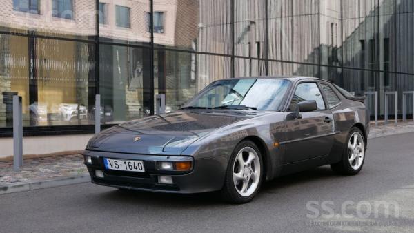 Pelēks Porsche 944 1985 Rīga, ar dzinēja tilpumu 2.50 L un nobraukumu 215 tūkst. km par 13200 €, foto 1 vietnē AUTOMOTO.COM.LV