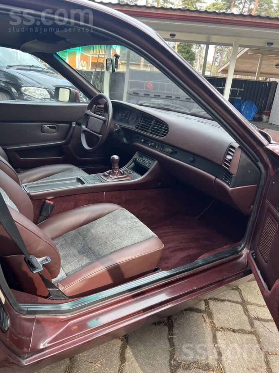 Sarkans Porsche 944 1987 Rīga, ar dzinēja tilpumu 2.50 L un nobraukumu 149 tūkst. km par 17000 €, foto 5 vietnē AUTOMOTO.COM.LV