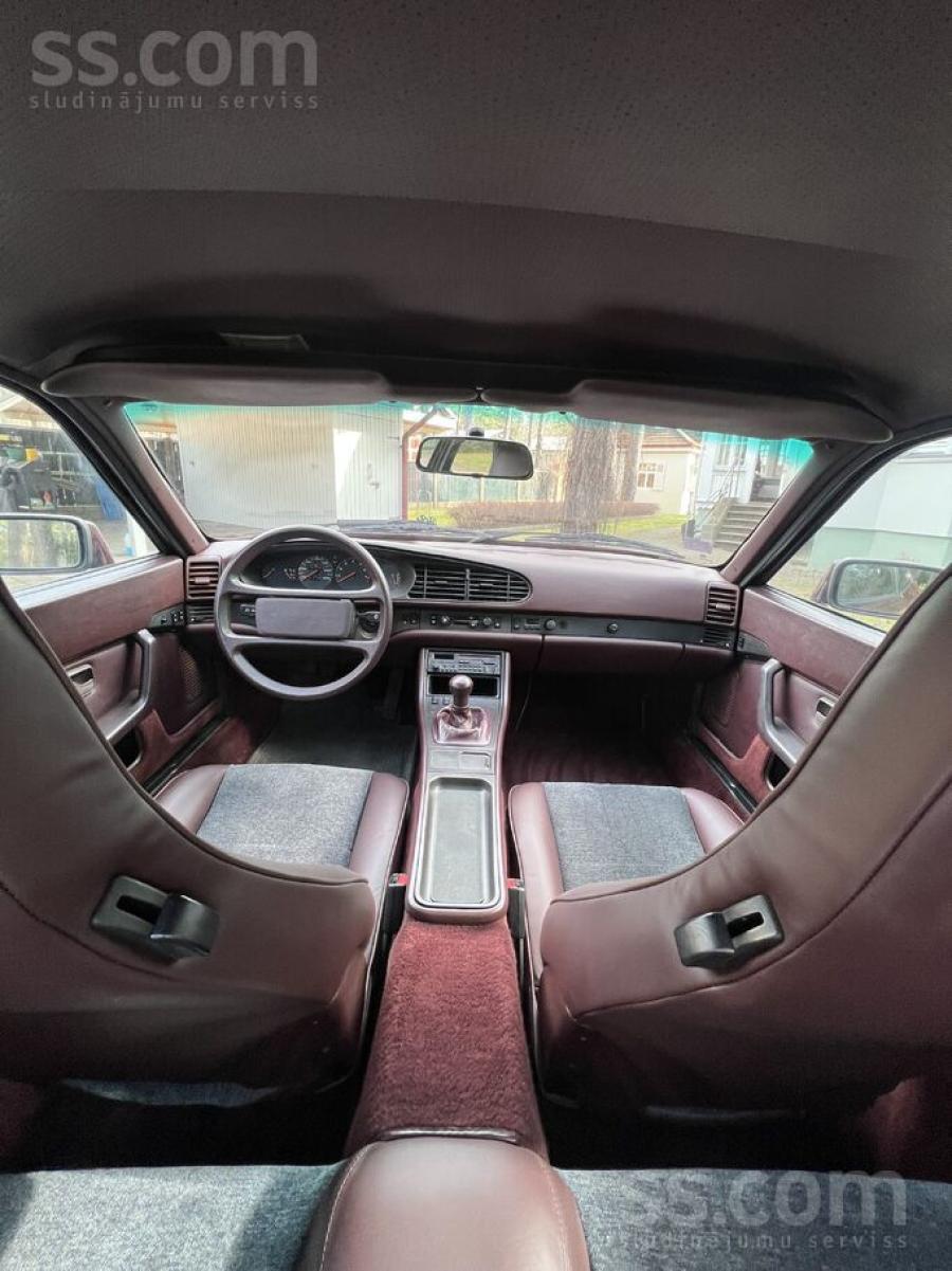 Sarkans Porsche 944 1987 Rīga, ar dzinēja tilpumu 2.50 L un nobraukumu 149 tūkst. km par 17000 €, foto 6 vietnē AUTOMOTO.COM.LV