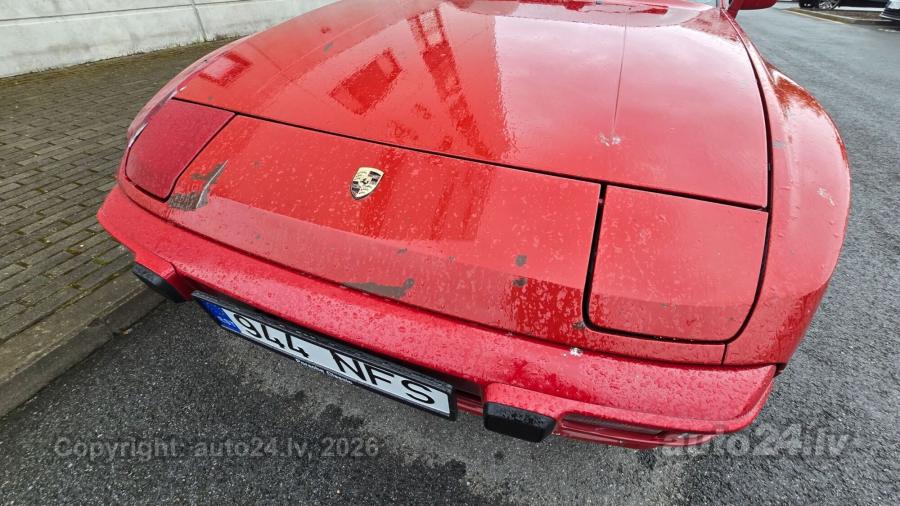 Red Porsche 944 1987 in Tallinn, with an engine capacity of 2.50 L and mileage of 0 thousand km for 7500 €, photo 4 on AUTOMOTO.COM.LV