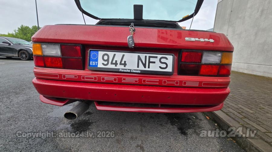 Red Porsche 944 1987 in Tallinn, with an engine capacity of 2.50 L and mileage of 0 thousand km for 7500 €, photo 9 on AUTOMOTO.COM.LV