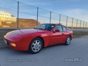 Sarkans Porsche 944 1991 Tallina, ar dzinēja tilpumu 3.00 L un nobraukumu 253 tūkst. km par 22900 €, foto  vietnē AUTOMOTO.COM.LV