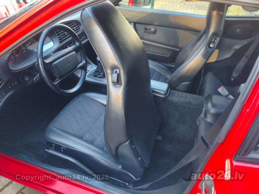 Red Porsche 944 1991 in Tallinn, with an engine capacity of 3.00 L and mileage of 253 thousand km for 22900 €, photo 16 on AUTOMOTO.COM.LV
