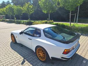 White Porsche 944 1989 in Klaipeda, with an engine capacity of 2.99 L and mileage of 192 thousand km for 18500 €, photo 1 on AUTOMOTO.COM.LV