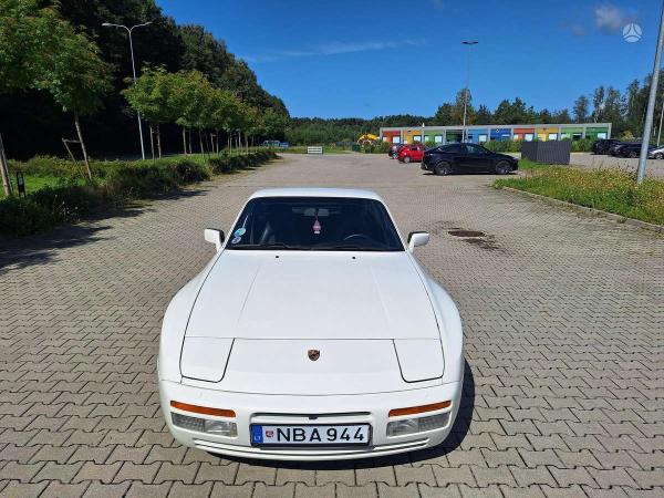 Balts Porsche 944 1989 Klaipėda, ar dzinēja tilpumu 2.99 L un nobraukumu 192 tūkst. km par 18500 €, foto 5 vietnē AUTOMOTO.COM.LV