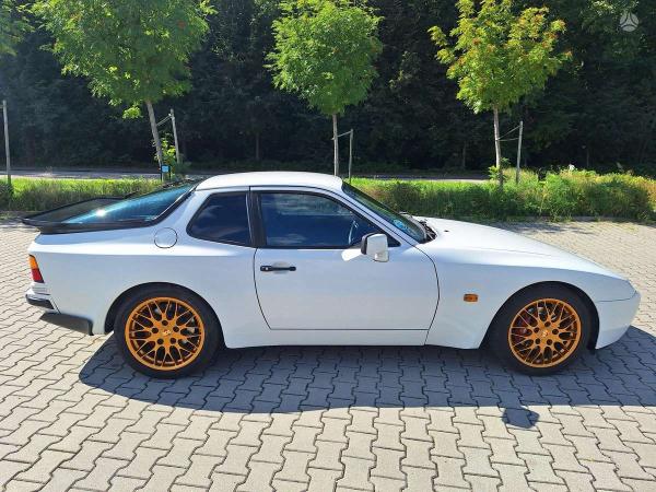 Balts Porsche 944 1989 Klaipėda, ar dzinēja tilpumu 2.99 L un nobraukumu 192 tūkst. km par 18500 €, foto 7 vietnē AUTOMOTO.COM.LV
