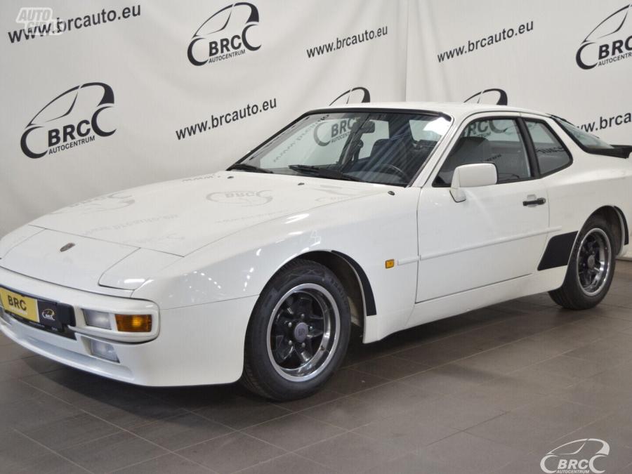 White Porsche 944 1990 in Riga, with an engine capacity of 2.50 L and mileage of 61 thousand km for 11900 €, photo 1 on AUTOMOTO.COM.LV