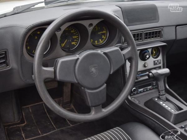 Balts Porsche 944 1990 Rīga, ar dzinēja tilpumu 2.50 L un nobraukumu 61 tūkst. km par 11900 €, foto 4 vietnē AUTOMOTO.COM.LV