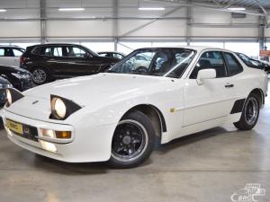 White Porsche 944 1990 in Riga, with an engine capacity of 2.50 L and mileage of 61 thousand km for 11900 €, photo 19 on AUTOMOTO.COM.LV