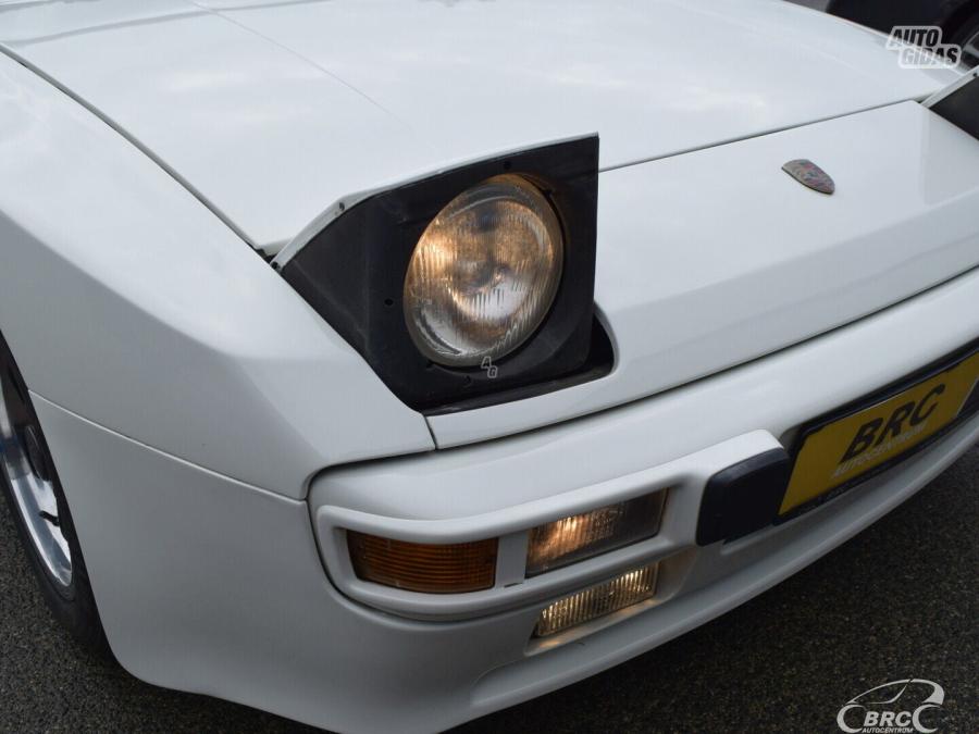 White Porsche 944 1990 in Riga, with an engine capacity of 2.50 L and mileage of 61 thousand km for 11900 €, photo 30 on AUTOMOTO.COM.LV