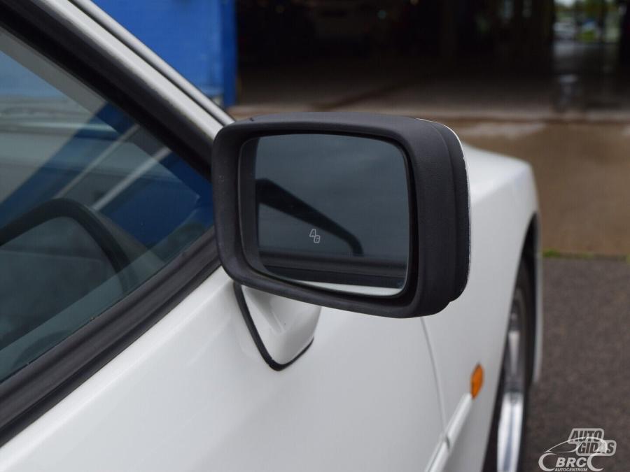 White Porsche 944 1990 in Riga, with an engine capacity of 2.50 L and mileage of 61 thousand km for 11900 €, photo 34 on AUTOMOTO.COM.LV