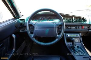 Balts Porsche 968 1993 Tallina, ar dzinēja tilpumu 3.00 L un nobraukumu 419 tūkst. km par 20000 €, foto 17 vietnē AUTOMOTO.COM.LV